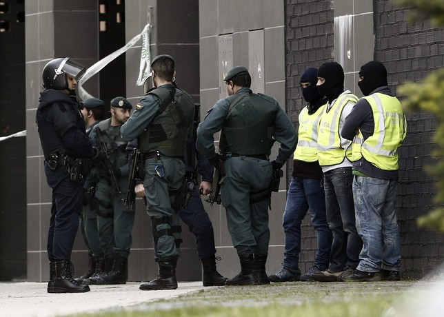 La Guardia Civil asesta un nuevo golpe al nexo de ETA y sus presos ...