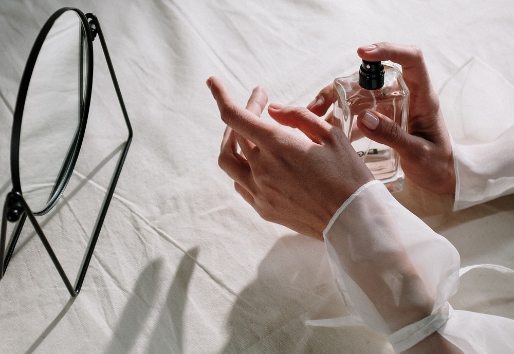 ¿Cómo lograr que el perfume dure más en nuestra piel? | Noticias Diario ...